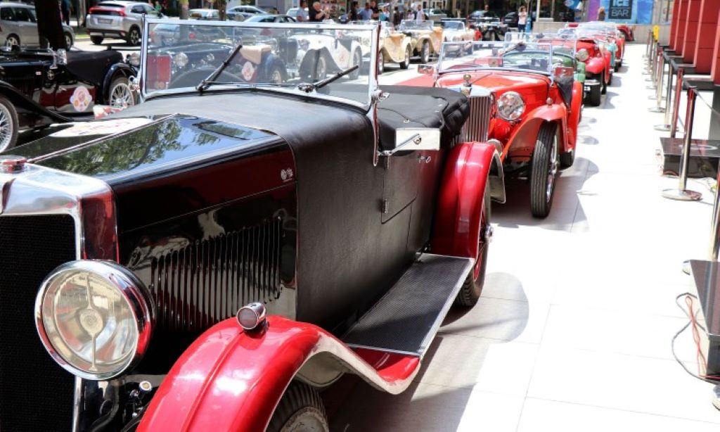 Mostar: "MG Car Show" doveo 20 atraktivnih oldtimera | Poslovne novine