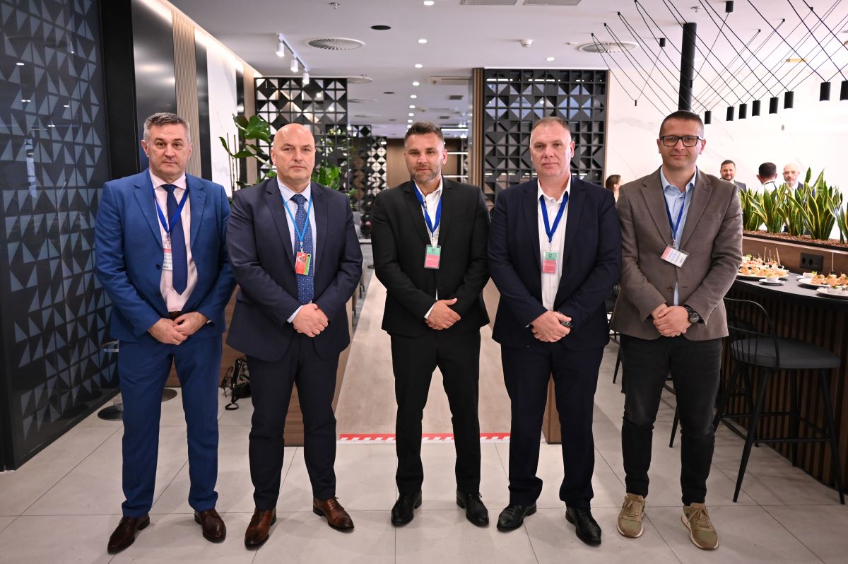 Svečano otvoren Premium salon poslovne klase na Međunarodnom aerodromu ...