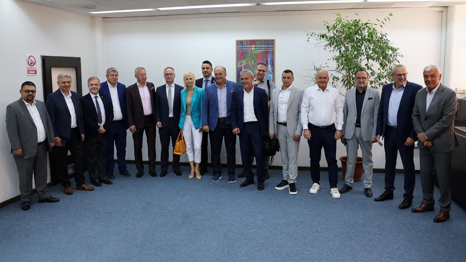 Vlada Federacije BiH i poslovna zajednica: U fokusu dijaloga fiskalne ...